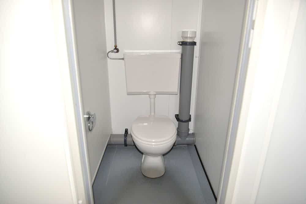 Module sanitaire 4 wc + 4 urinoirs + 3 lavabos en location